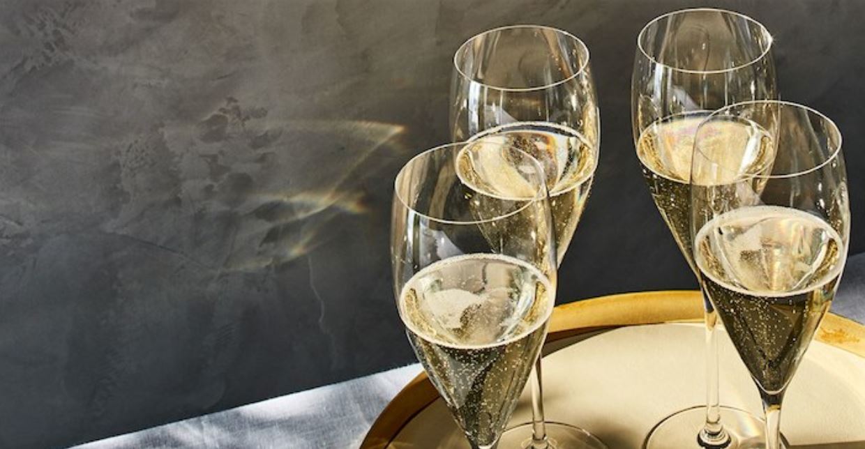 Champagne toast to Antarctica! – EUROPE DIPLOMATIC